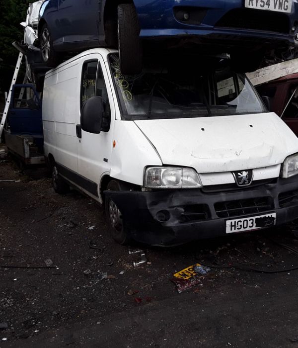 Van Breakers & Commercial Vehicle Breakers | T&B Motors